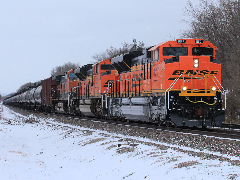 BNSF 8517